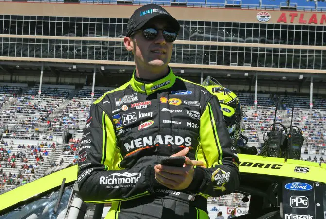 Free 2023 Ryan Blaney #12 & Austin Cindric #2 NASCAR Hero Cards!